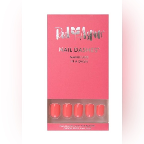 Red Aspen | Makeup | Nwt Red Aspen Crushing On Camilla Short Square ...